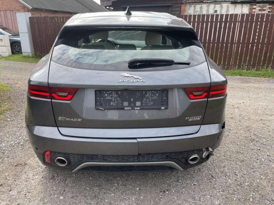 Grey Jaguar E-Pace 2020 in Panevezys, with an engine capacity of 2.00 L and mileage of 70 thousand km for 7600 €, photo 4 on AUTOMOTO.COM.LV
