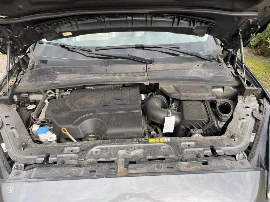 Grey Jaguar E-Pace 2020 in Panevezys, with an engine capacity of 2.00 L and mileage of 70 thousand km for 7600 €, photo 8 on AUTOMOTO.COM.LV