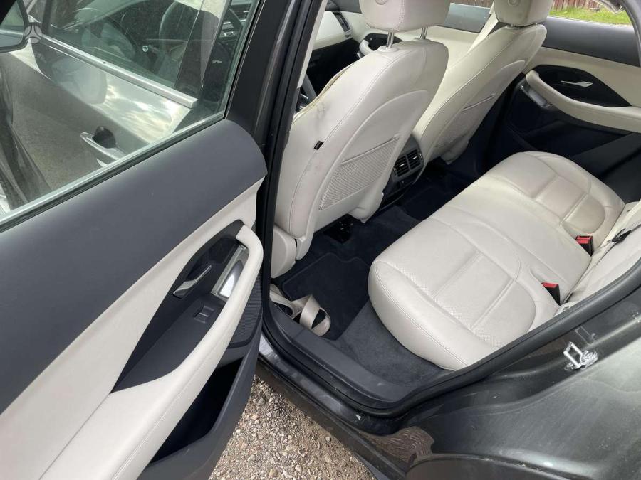Grey Jaguar E-Pace 2020 in Panevezys, with an engine capacity of 2.00 L and mileage of 70 thousand km for 7600 €, photo 14 on AUTOMOTO.COM.LV