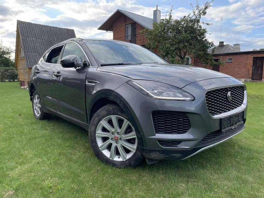 Серый Ягуар E-Pace 2020 в Паневежис, объемом двигателя 2.00 л и пробегом 70 тыс. км за 7300 €, фото 3 на AUTOMOTO.COM.LV