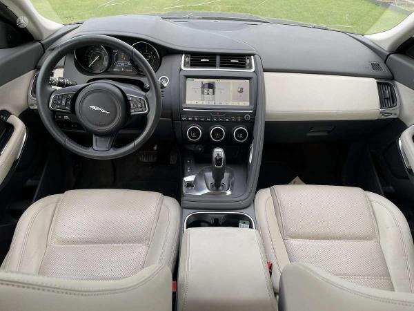 Grey Jaguar E-Pace 2020 in Panevezys, with an engine capacity of 2.00 L and mileage of 70 thousand km for 7300 €, photo 9 on AUTOMOTO.COM.LV