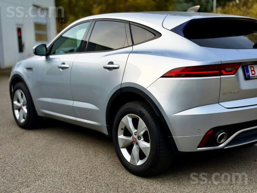 Grey Jaguar E-Pace 2020 in Riga, with an engine capacity of 2.00 L and mileage of 189 thousand km for 14700 €, photo 4 on AUTOMOTO.COM.LV
