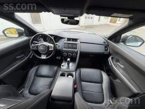 Grey Jaguar E-Pace 2020 in Riga, with an engine capacity of 2.00 L and mileage of 189 thousand km for 14700 €, photo 20 on AUTOMOTO.COM.LV