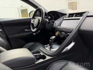 Grey Jaguar E-Pace 2020 in Riga, with an engine capacity of 2.00 L and mileage of 189 thousand km for 14700 €, photo 22 on AUTOMOTO.COM.LV