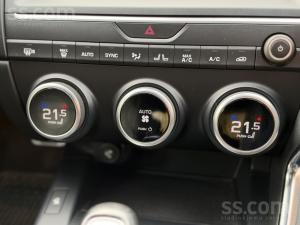 Grey Jaguar E-Pace 2020 in Riga, with an engine capacity of 2.00 L and mileage of 189 thousand km for 14700 €, photo 27 on AUTOMOTO.COM.LV