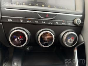 Grey Jaguar E-Pace 2020 in Riga, with an engine capacity of 2.00 L and mileage of 189 thousand km for 14700 €, photo 29 on AUTOMOTO.COM.LV