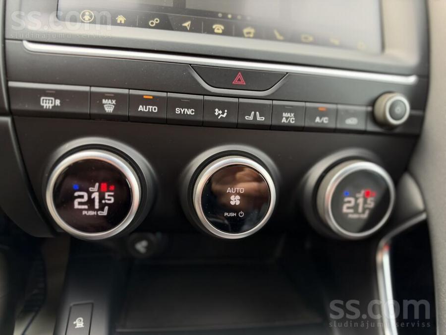 Grey Jaguar E-Pace 2020 in Riga, with an engine capacity of 2.00 L and mileage of 189 thousand km for 14700 €, photo 29 on AUTOMOTO.COM.LV