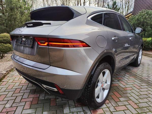 Pelēks Jaguar E-Pace 2021 Kauņa, ar dzinēja tilpumu 2.00 L un nobraukumu 173 tūkst. km par 21950 €, foto 5 vietnē AUTOMOTO.COM.LV
