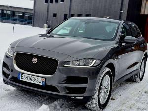 Grey Jaguar E-Pace 2017 in Taurage, with an engine capacity of 2.00 L and mileage of 150 thousand km for 10900 €, photo 2 on AUTOMOTO.COM.LV