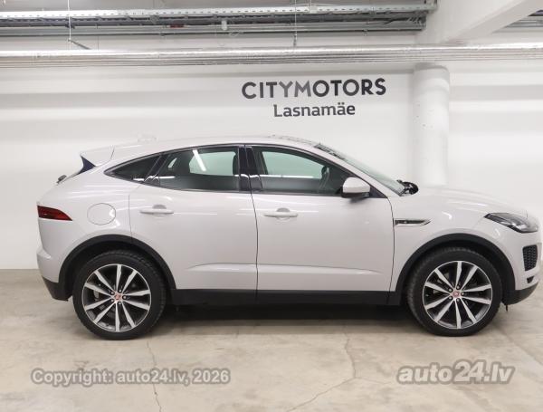 Pelēks Jaguar E-Pace 2018 Tallina, ar dzinēja tilpumu 2.00 L un nobraukumu 131 tūkst. km par 16900 €, foto 6 vietnē AUTOMOTO.COM.LV