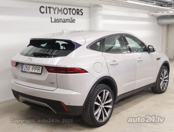 Pelēks Jaguar E-Pace 2018 Tallina, ar dzinēja tilpumu 2.00 L un nobraukumu 131 tūkst. km par 16900 €, foto 7 vietnē AUTOMOTO.COM.LV