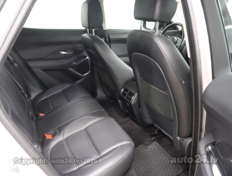 Grey Jaguar E-Pace 2018 in Tallinn, with an engine capacity of 2.00 L and mileage of 131 thousand km for 16900 €, photo 9 on AUTOMOTO.COM.LV