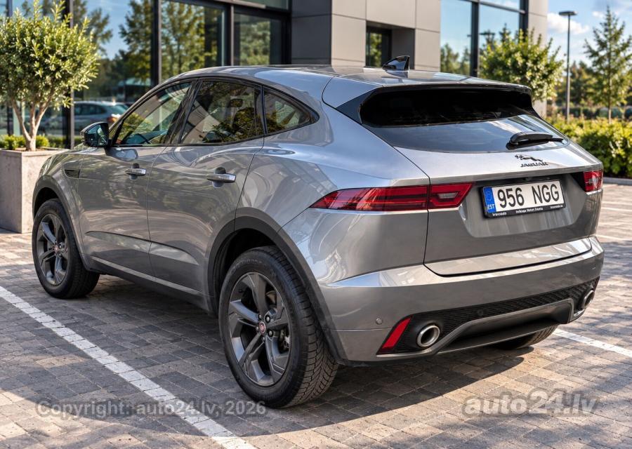 Серый Ягуар E-Pace 2024 в Таллин, объемом двигателя 2.00 л и пробегом 24 тыс. км за 40000 €, фото 5 на AUTOMOTO.COM.LV