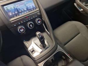 Jaguar E-Pace 2019 Viļņa, ar dzinēja tilpumu 2.00 L un nobraukumu 34 tūkst. km par 17350 €, foto 16 vietnē AUTOMOTO.COM.LV