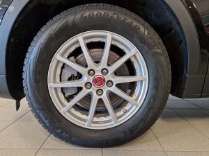 Jaguar E-Pace 2019 Viļņa, ar dzinēja tilpumu 2.00 L un nobraukumu 34 tūkst. km par 17350 €, foto 19 vietnē AUTOMOTO.COM.LV
