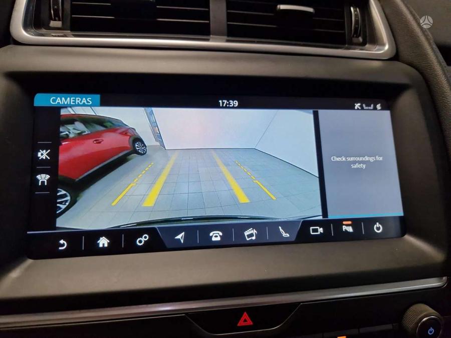 Jaguar E-Pace 2019 Viļņa, ar dzinēja tilpumu 2.00 L un nobraukumu 34 tūkst. km par 17350 €, foto 24 vietnē AUTOMOTO.COM.LV