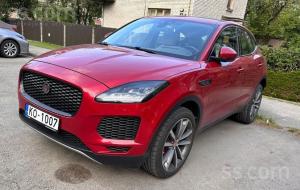 Sarkans Jaguar E-Pace 2018 Rīga, ar dzinēja tilpumu 2.00 L un nobraukumu 65 tūkst. km par 25000 €, foto  vietnē AUTOMOTO.COM.LV