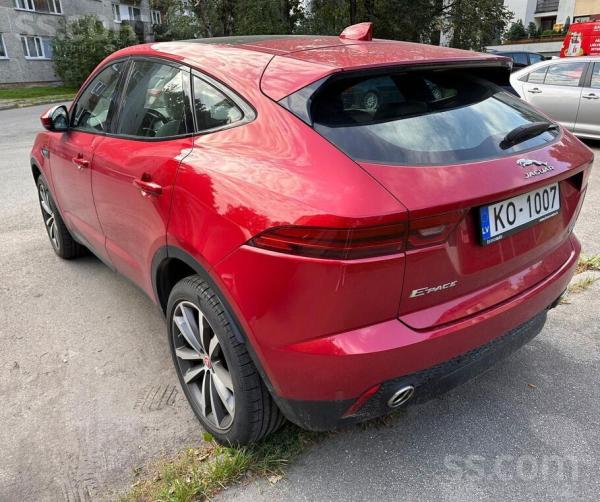 Красный Ягуар E-Pace 2018 в Рига, объемом двигателя 2.00 л и пробегом 65 тыс. км за 25000 €, фото 3 на AUTOMOTO.COM.LV
