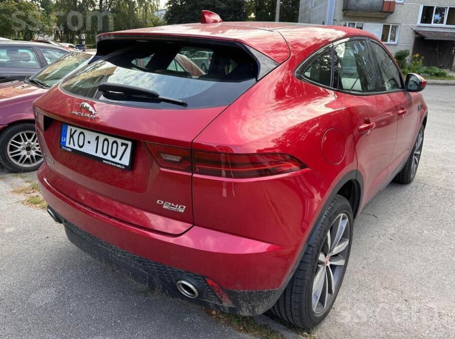 Sarkans Jaguar E-Pace 2018 Rīga, ar dzinēja tilpumu 2.00 L un nobraukumu 65 tūkst. km par 25000 €, foto 5 vietnē AUTOMOTO.COM.LV