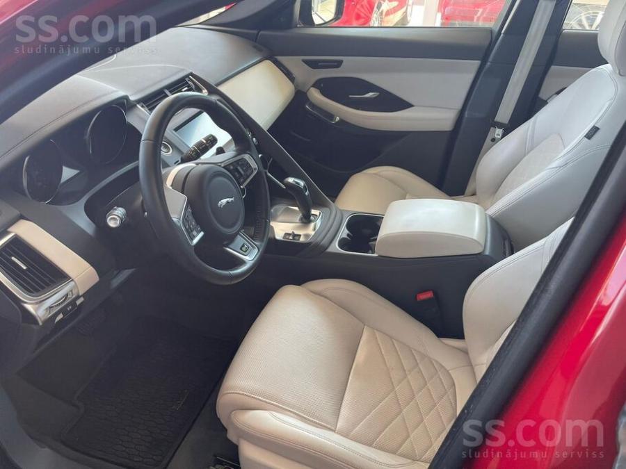 Sarkans Jaguar E-Pace 2018 Rīga, ar dzinēja tilpumu 2.00 L un nobraukumu 65 tūkst. km par 25000 €, foto 8 vietnē AUTOMOTO.COM.LV