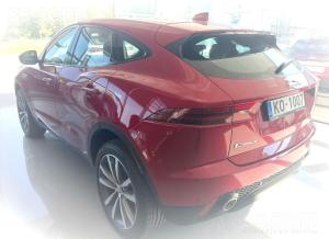 Красный Ягуар E-Pace 2018 в Рига, объемом двигателя 2.00 л и пробегом 66 тыс. км за 20000 €, фото 3 на AUTOMOTO.COM.LV