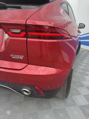 Sarkans Jaguar E-Pace 2018 Kauņa, ar dzinēja tilpumu 2.00 L un nobraukumu 185 tūkst. km par 13750 €, foto 8 vietnē AUTOMOTO.COM.LV
