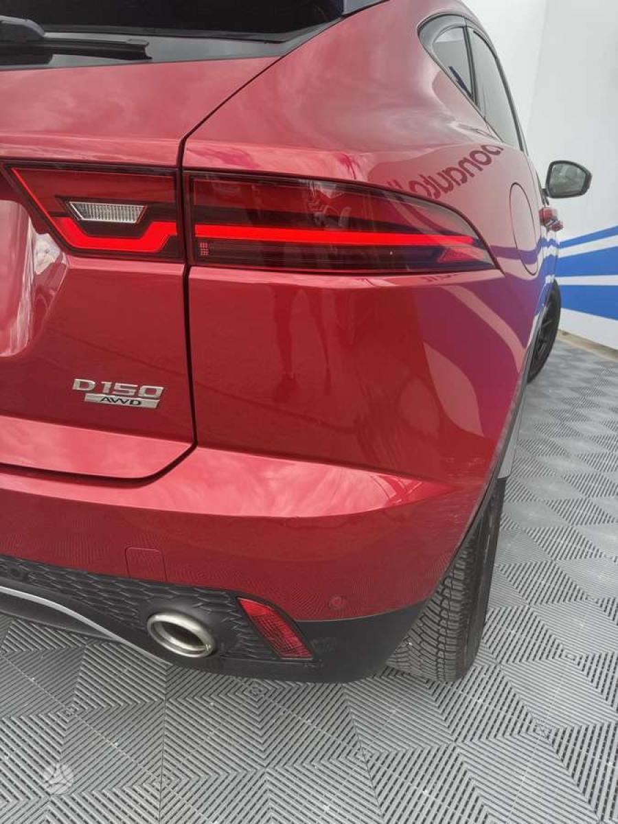 Sarkans Jaguar E-Pace 2018 Kauņa, ar dzinēja tilpumu 2.00 L un nobraukumu 185 tūkst. km par 13750 €, foto 8 vietnē AUTOMOTO.COM.LV