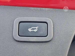 Red Jaguar E-Pace 2019 in Kaunas, with an engine capacity of 2.00 L and mileage of 94 thousand km for 13950 €, photo 21 on AUTOMOTO.COM.LV