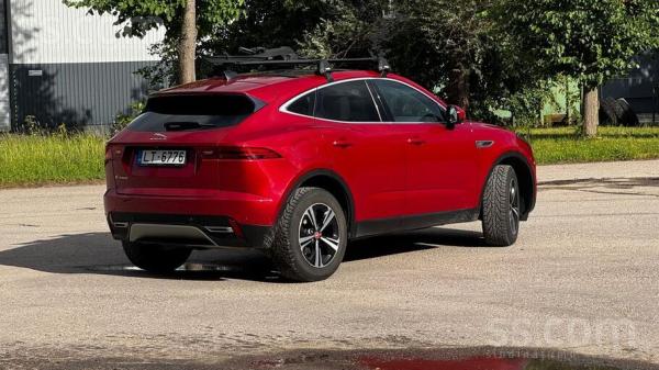 Красный Ягуар E-Pace 2021 в Рига, объемом двигателя 2.00 л и пробегом 65 тыс. км за 35000 €, фото 4 на AUTOMOTO.COM.LV