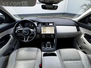 Красный Ягуар E-Pace 2021 в Рига, объемом двигателя 2.00 л и пробегом 65 тыс. км за 35000 €, фото 6 на AUTOMOTO.COM.LV