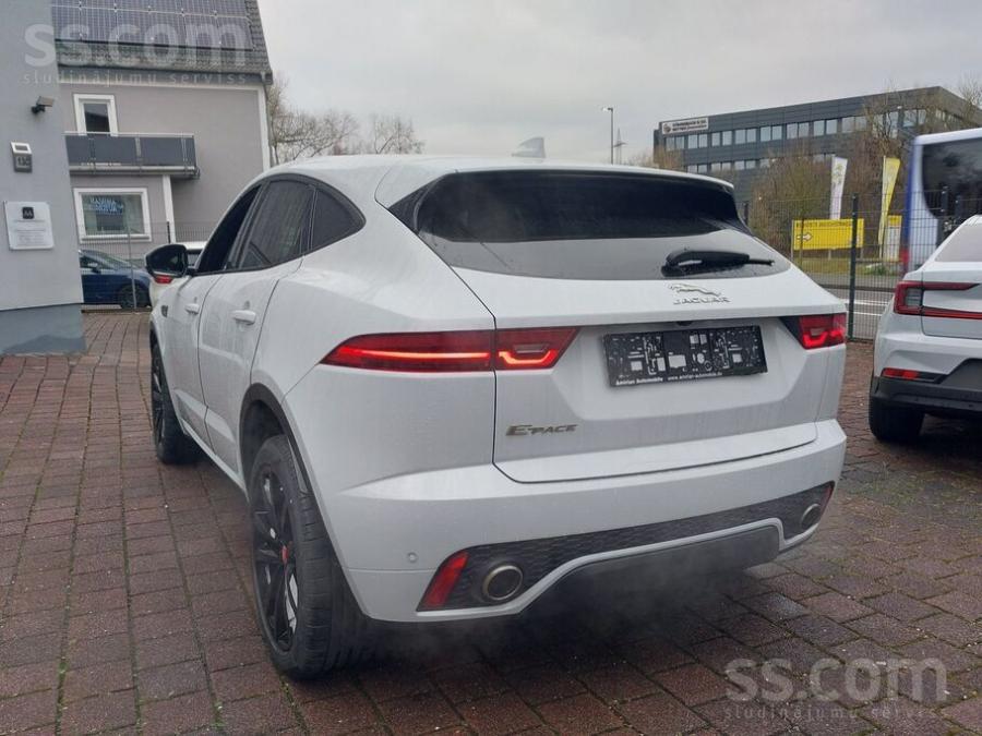 White Jaguar E-Pace 2018 in Riga, with an engine capacity of 2.00 L and mileage of 132 thousand km for 18900 €, photo 4 on AUTOMOTO.COM.LV