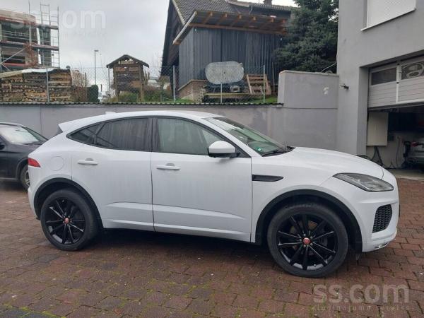 Белый Ягуар E-Pace 2018 в Рига, объемом двигателя 2.00 л и пробегом 132 тыс. км за 18900 €, фото 5 на AUTOMOTO.COM.LV