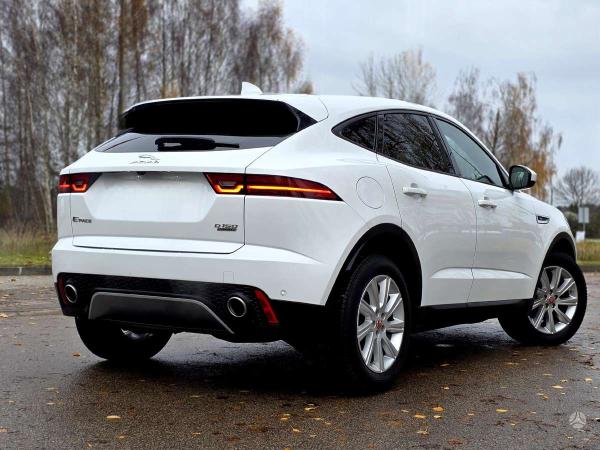 Balts Jaguar E-Pace 2018 Tauragė, ar dzinēja tilpumu 2.00 L un nobraukumu 202 tūkst. km par 12500 €, foto 5 vietnē AUTOMOTO.COM.LV