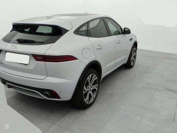 Balts Jaguar E-Pace 2018 Viļņa, ar dzinēja tilpumu 2.00 L un nobraukumu 126 tūkst. km par 18599 €, foto 5 vietnē AUTOMOTO.COM.LV