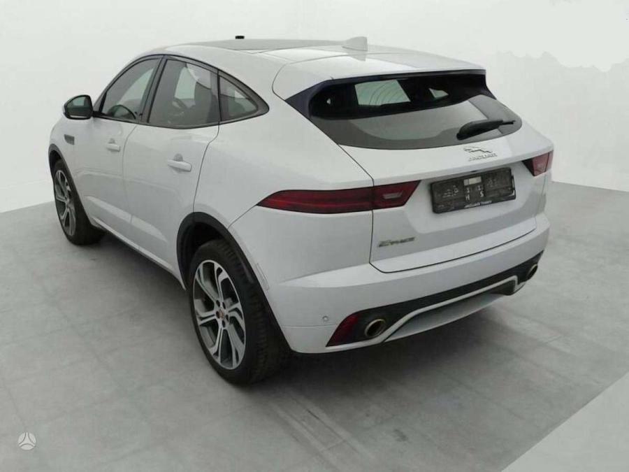 White Jaguar E-Pace 2018 in Vilnius, with an engine capacity of 2.00 L and mileage of 126 thousand km for 18599 €, photo 7 on AUTOMOTO.COM.LV