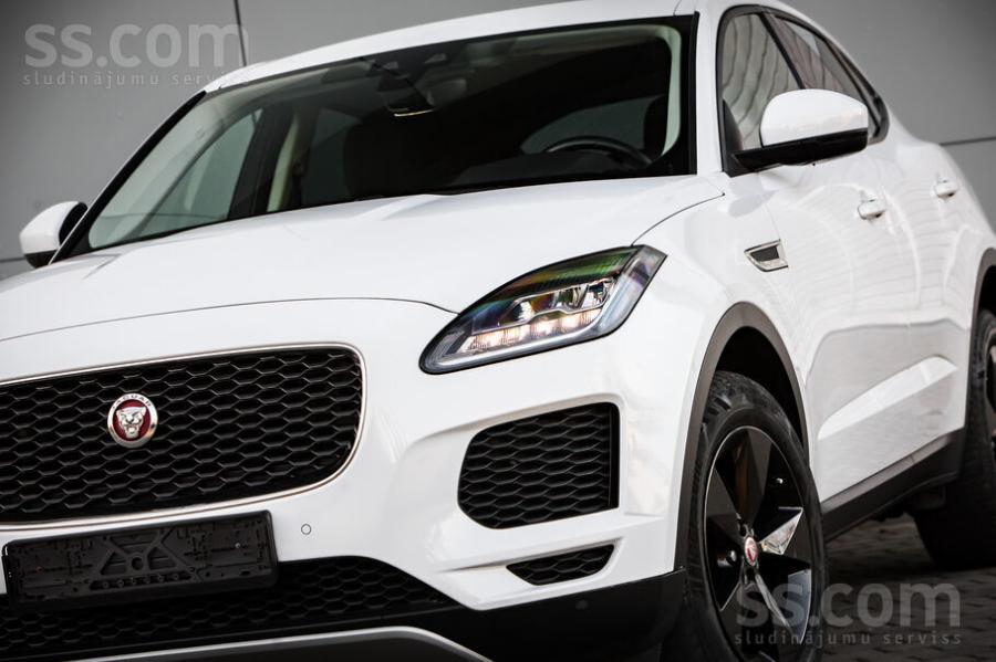 Белый Ягуар E-Pace 2018 в Елгава, объемом двигателя 2.00 л и пробегом 128 тыс. км за 13999 €, фото 3 на AUTOMOTO.COM.LV