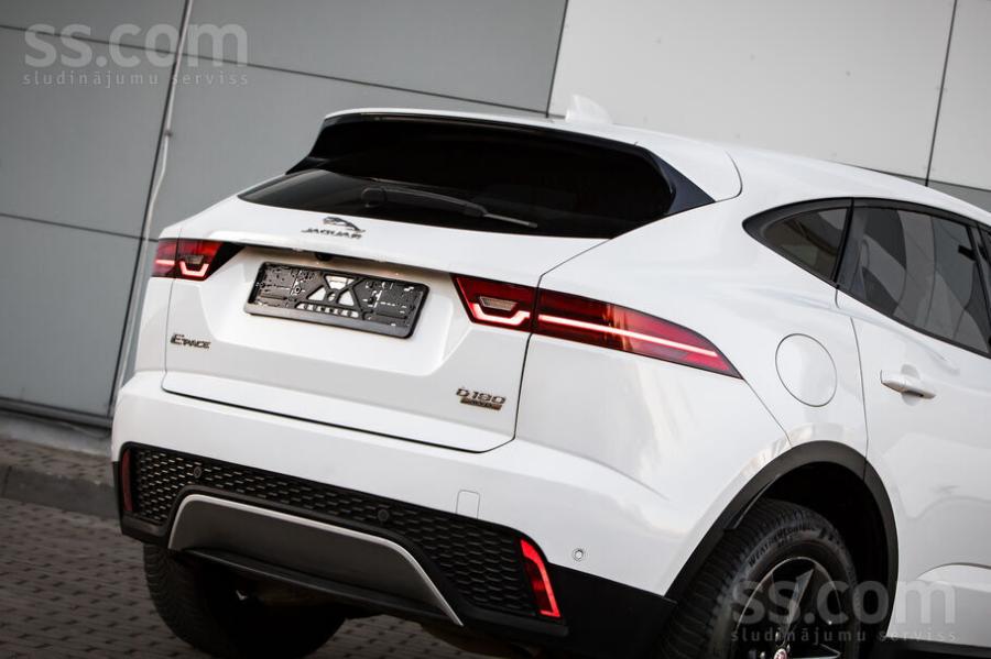 Белый Ягуар E-Pace 2018 в Елгава, объемом двигателя 2.00 л и пробегом 128 тыс. км за 13999 €, фото 11 на AUTOMOTO.COM.LV