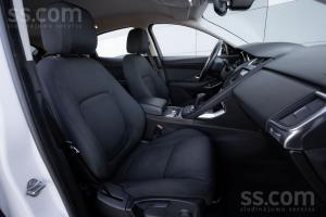 Белый Ягуар E-Pace 2018 в Елгава, объемом двигателя 2.00 л и пробегом 128 тыс. км за 13999 €, фото 16 на AUTOMOTO.COM.LV