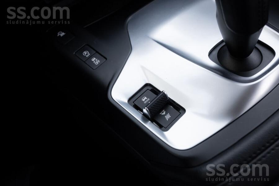 Белый Ягуар E-Pace 2018 в Елгава, объемом двигателя 2.00 л и пробегом 128 тыс. км за 13999 €, фото 23 на AUTOMOTO.COM.LV