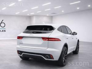Balts Jaguar E-Pace 2018 Rīga, ar dzinēja tilpumu 2.00 L un nobraukumu 132 tūkst. km par 17900 €, foto 5 vietnē AUTOMOTO.COM.LV