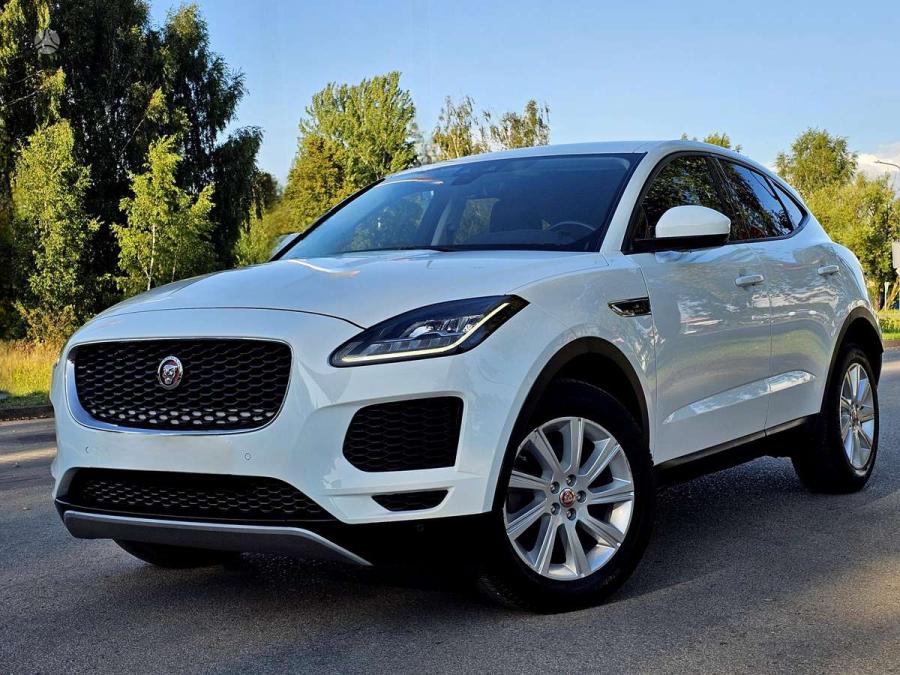 White Jaguar E-Pace 2018 in Taurage, with an engine capacity of 2.00 L and mileage of 202 thousand km for 12500 €, photo 1 on AUTOMOTO.COM.LV