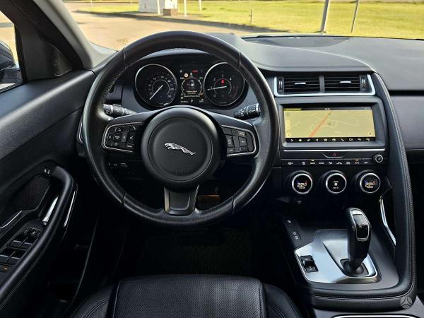 Balts Jaguar E-Pace 2018 Tauragė, ar dzinēja tilpumu 2.00 L un nobraukumu 202 tūkst. km par 12500 €, foto 10 vietnē AUTOMOTO.COM.LV