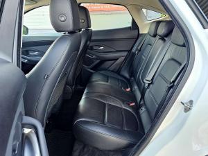 White Jaguar E-Pace 2018 in Taurage, with an engine capacity of 2.00 L and mileage of 202 thousand km for 12500 €, photo 15 on AUTOMOTO.COM.LV