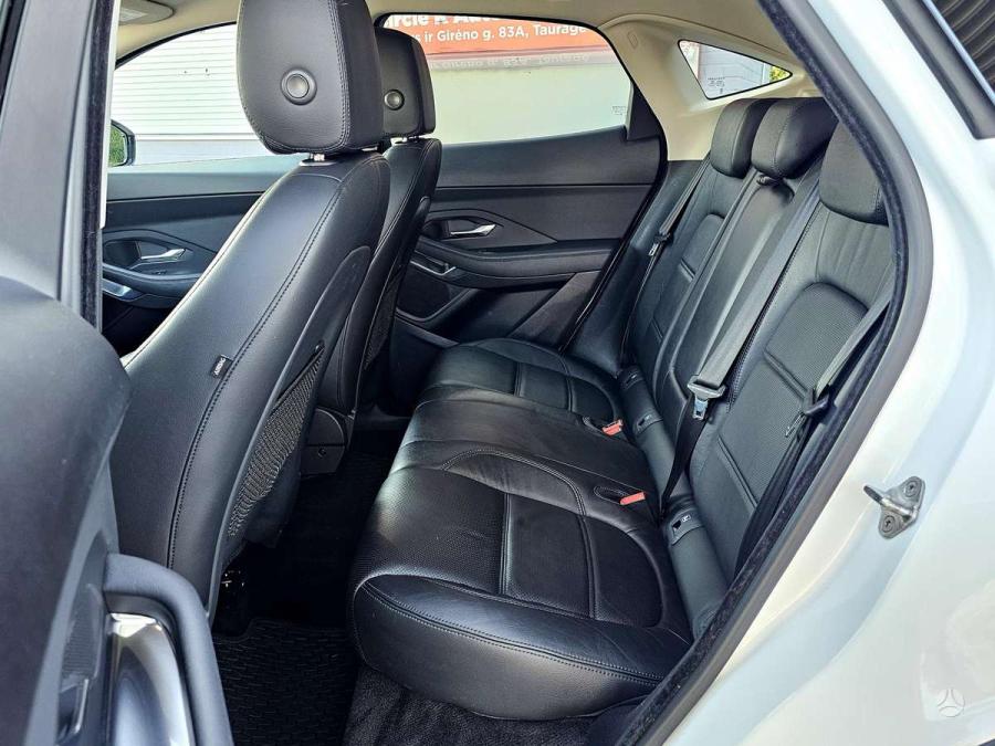 White Jaguar E-Pace 2018 in Taurage, with an engine capacity of 2.00 L and mileage of 202 thousand km for 12500 €, photo 15 on AUTOMOTO.COM.LV