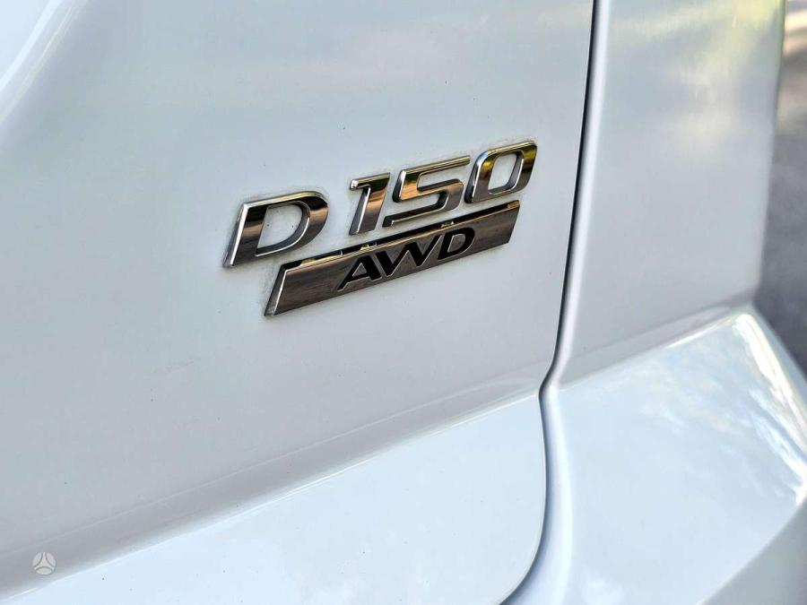 White Jaguar E-Pace 2018 in Taurage, with an engine capacity of 2.00 L and mileage of 202 thousand km for 12500 €, photo 42 on AUTOMOTO.COM.LV