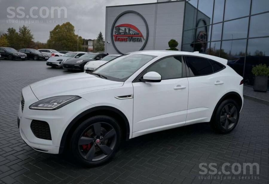 White Jaguar E-Pace 2019 in Telschi, with an engine capacity of 2.00 L and mileage of 215 thousand km for 13699 €, photo 8 on AUTOMOTO.COM.LV