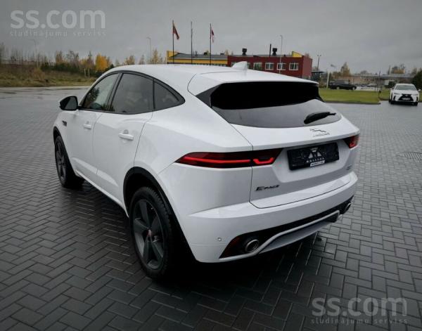 Balts Jaguar E-Pace 2019 Telšiai, ar dzinēja tilpumu 2.00 L un nobraukumu 215 tūkst. km par 13699 €, foto 4 vietnē AUTOMOTO.COM.LV