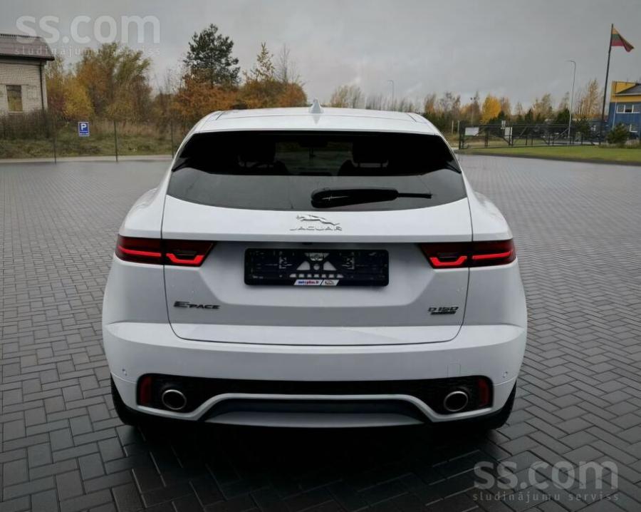 White Jaguar E-Pace 2019 in Telschi, with an engine capacity of 2.00 L and mileage of 215 thousand km for 13699 €, photo 6 on AUTOMOTO.COM.LV