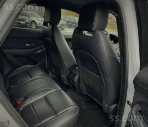 White Jaguar E-Pace 2019 in Telschi, with an engine capacity of 2.00 L and mileage of 215 thousand km for 13699 €, photo 17 on AUTOMOTO.COM.LV