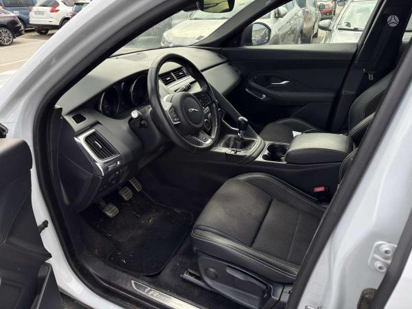 Balts Jaguar E-Pace 2019 Tauragė, ar dzinēja tilpumu 2.00 L un nobraukumu 123 tūkst. km par 9500 €, foto 5 vietnē AUTOMOTO.COM.LV